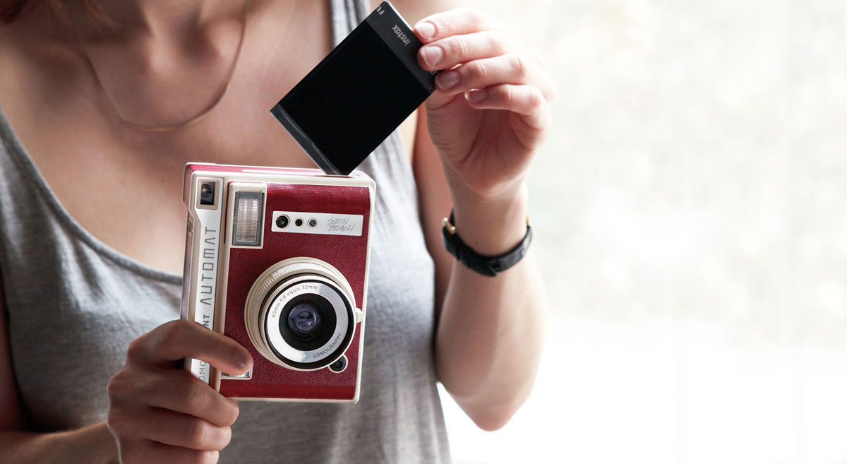 7 Best Instant Cameras in Singapore [2024]